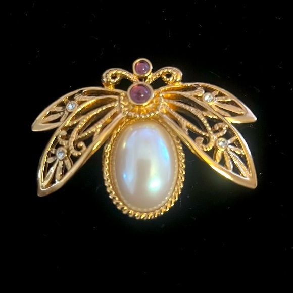 Avon | Jewelry | Vintage Avon Brooch | Poshmark